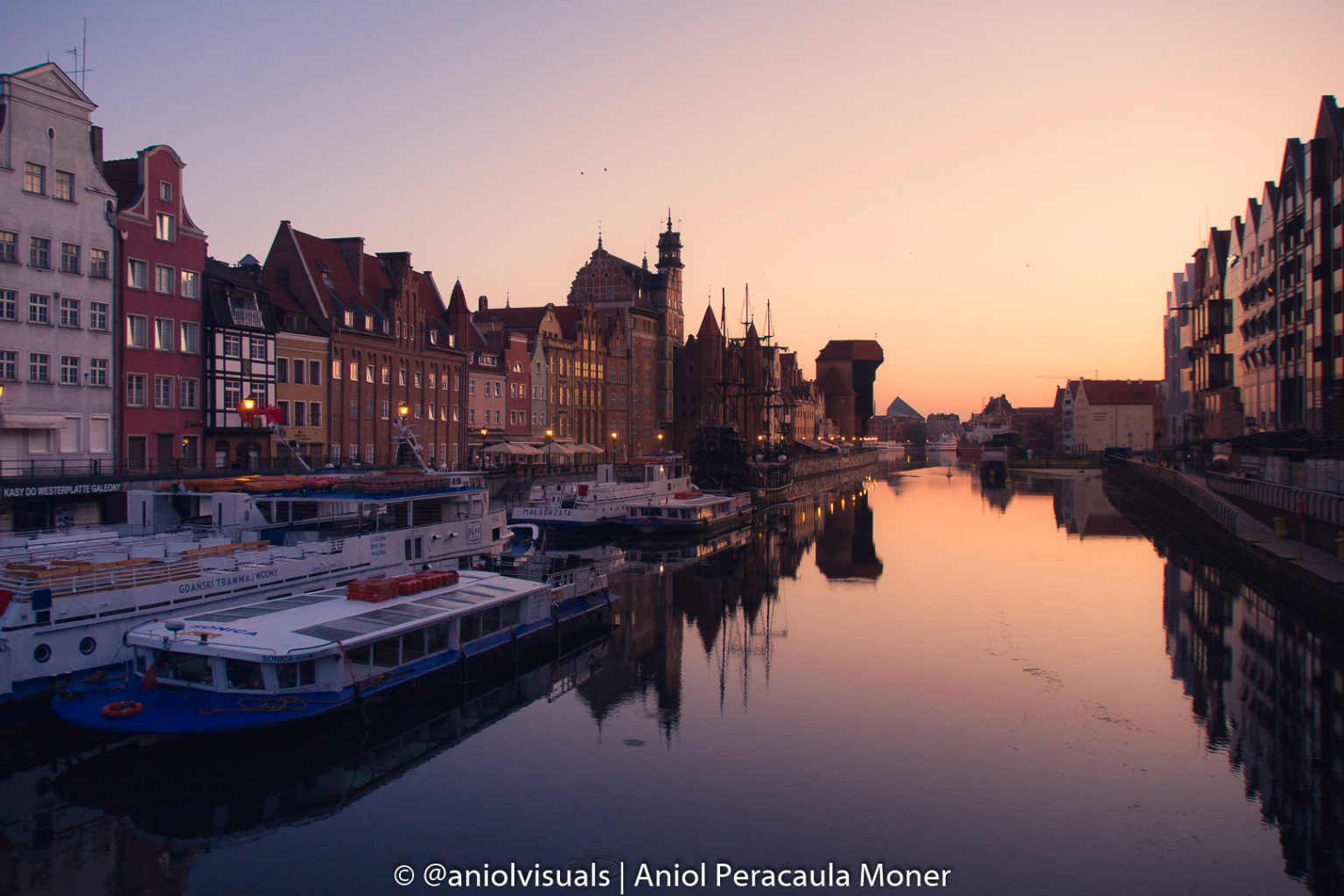 Gdansk Photography Guide [7 amazing spots + tips] - AniolVisuals